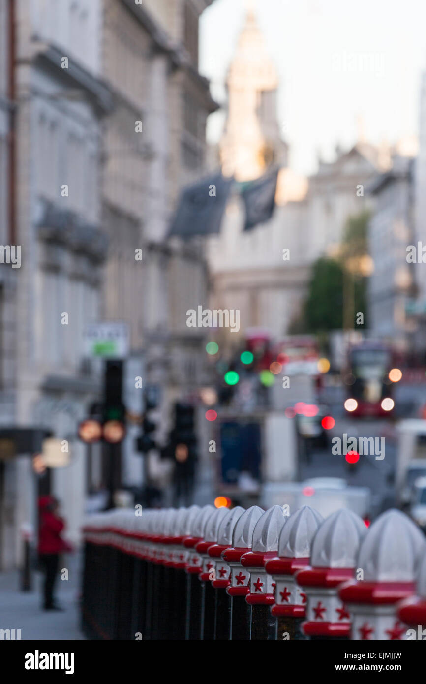 Row of bollards -Fotos und -Bildmaterial in hoher Auflösung – Alamy