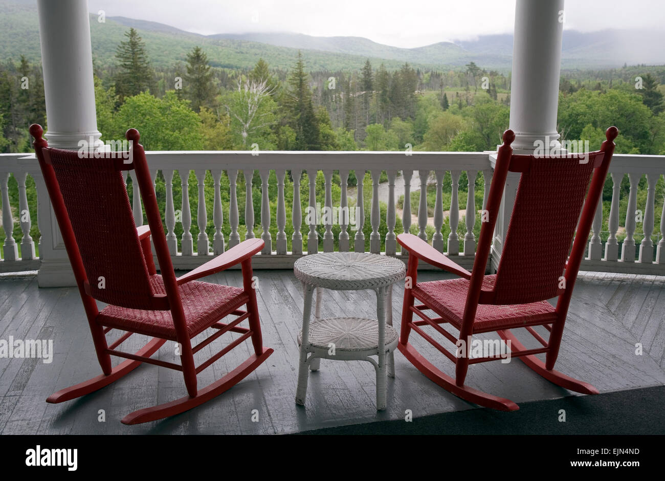 Veranda und rocker -Fotos und -Bildmaterial in hoher Auflösung – Alamy