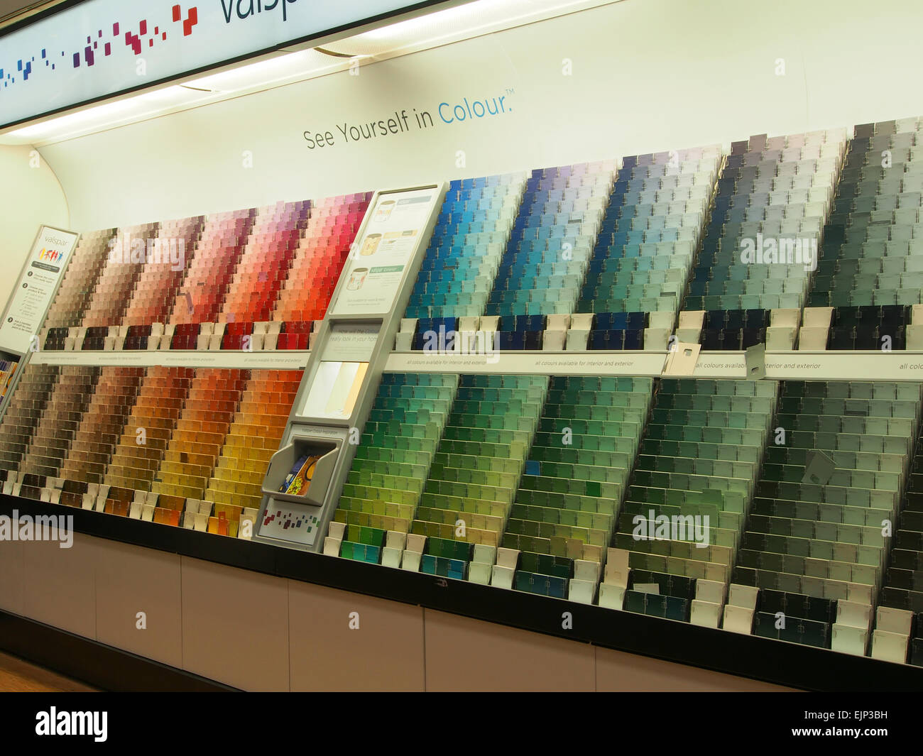 Mixing colours -Fotos und -Bildmaterial in hoher Auflösung – Alamy