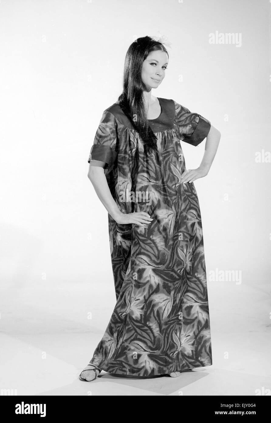 Tagwache Mode Feature Reveille Model Imogen Woodford gesehen hier ...