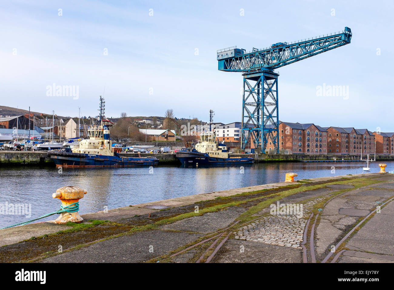 Hafen und heavy Duty Kran im Hafen von Port Glasgow am Firth of Clyde ...