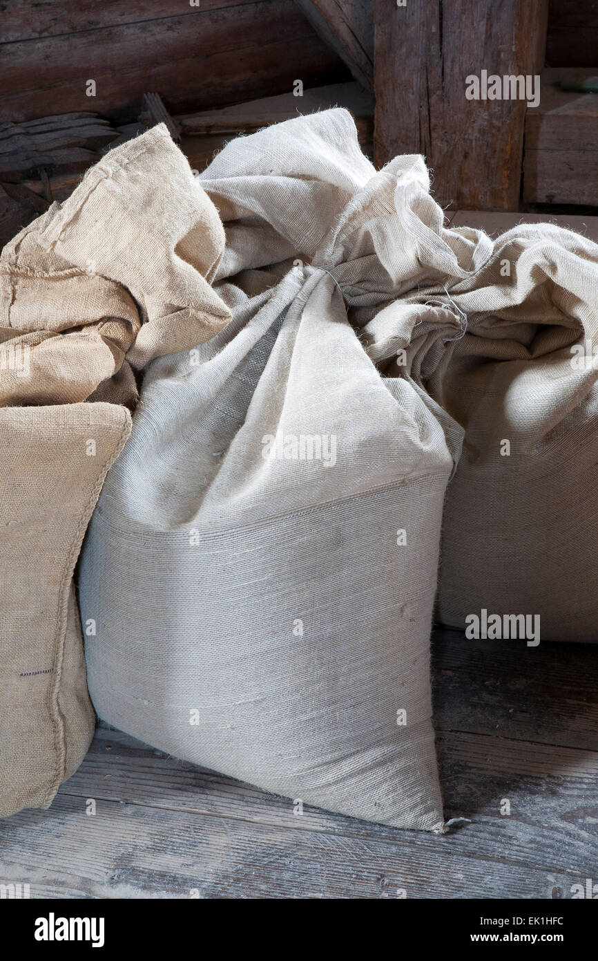 Mehl taschen -Fotos und -Bildmaterial in hoher Auflösung – Alamy