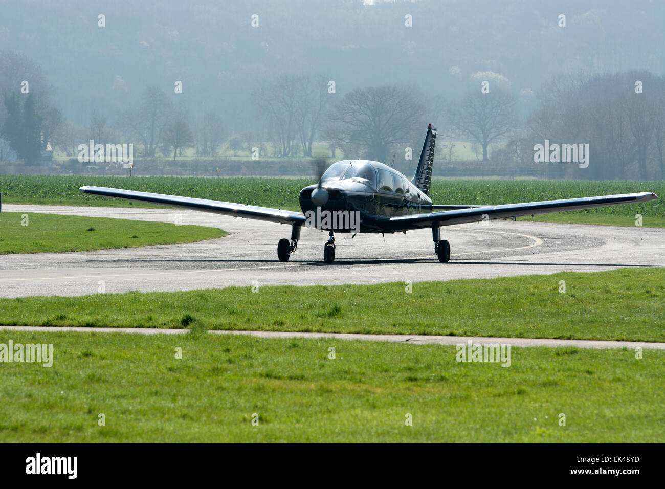 Piper pa28 -Fotos und -Bildmaterial in hoher Auflösung – Alamy