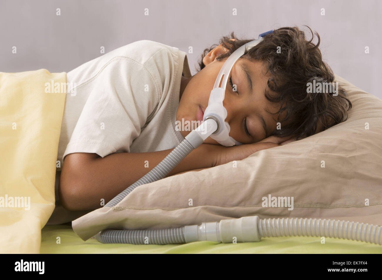 Junge Mit Down Syndrom Krankheit Fotos Und Bildmaterial In Hoher junge-mit-down-syndrom-krankheit-fotos-und-bildmaterial-in-hoher