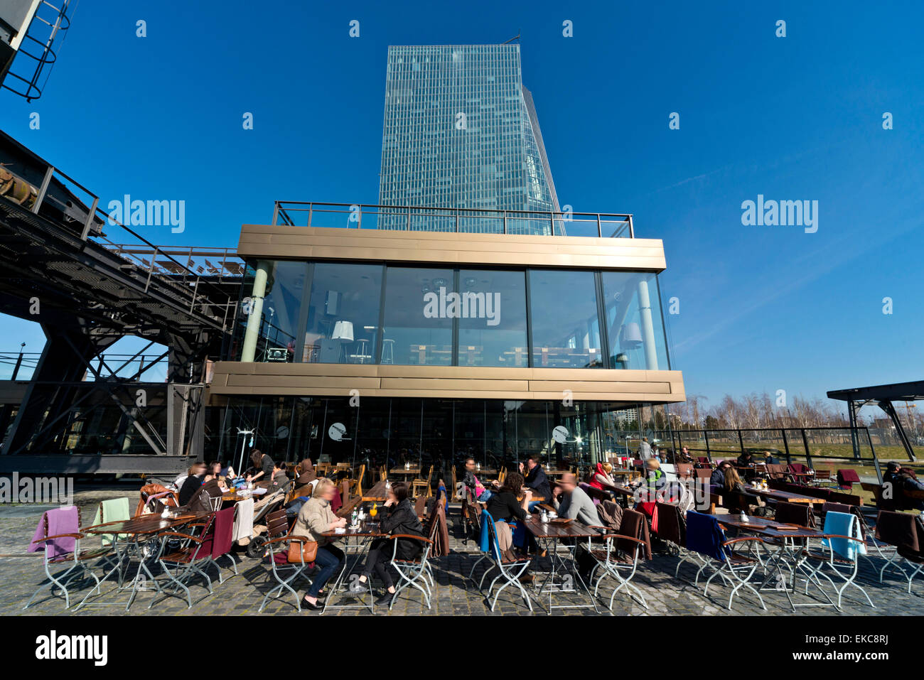 Main tower frankfurt restaurant -Fotos und -Bildmaterial in hoher ...