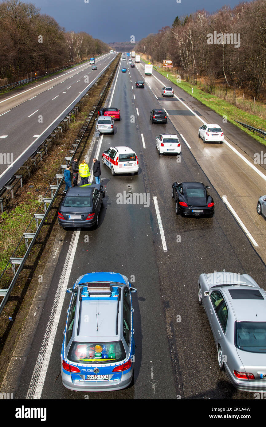 Autounfall auf der Autobahn, Autobahn A3, 4 Autos sind beteiligt ...