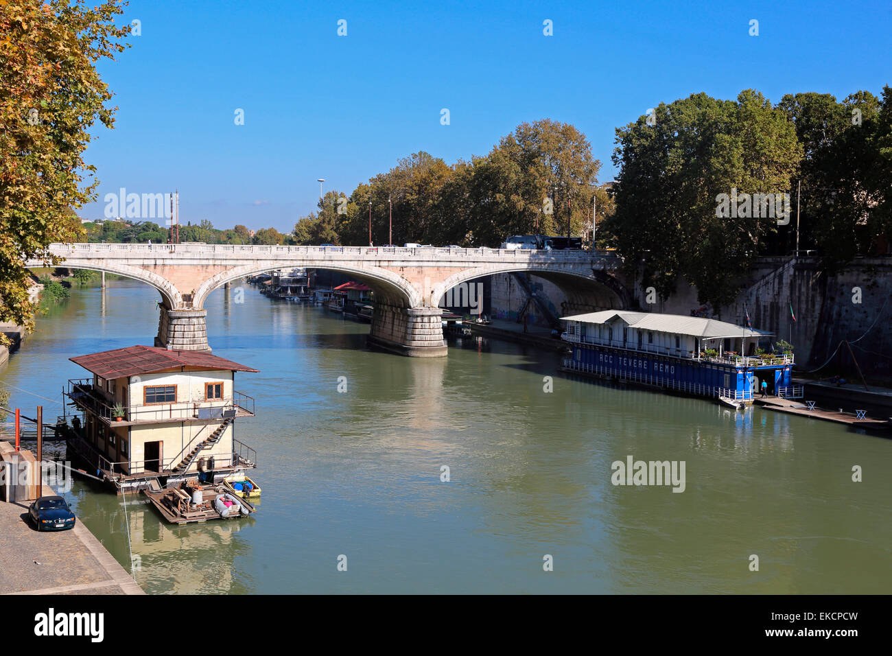 Tevere Fiume Stockfotos und -bilder Kaufen - Alamy