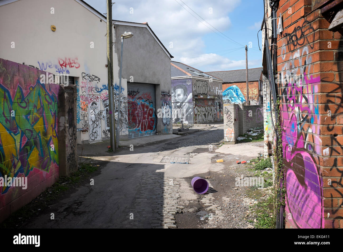 Cardiff street art -Fotos und -Bildmaterial in hoher Auflösung – Alamy