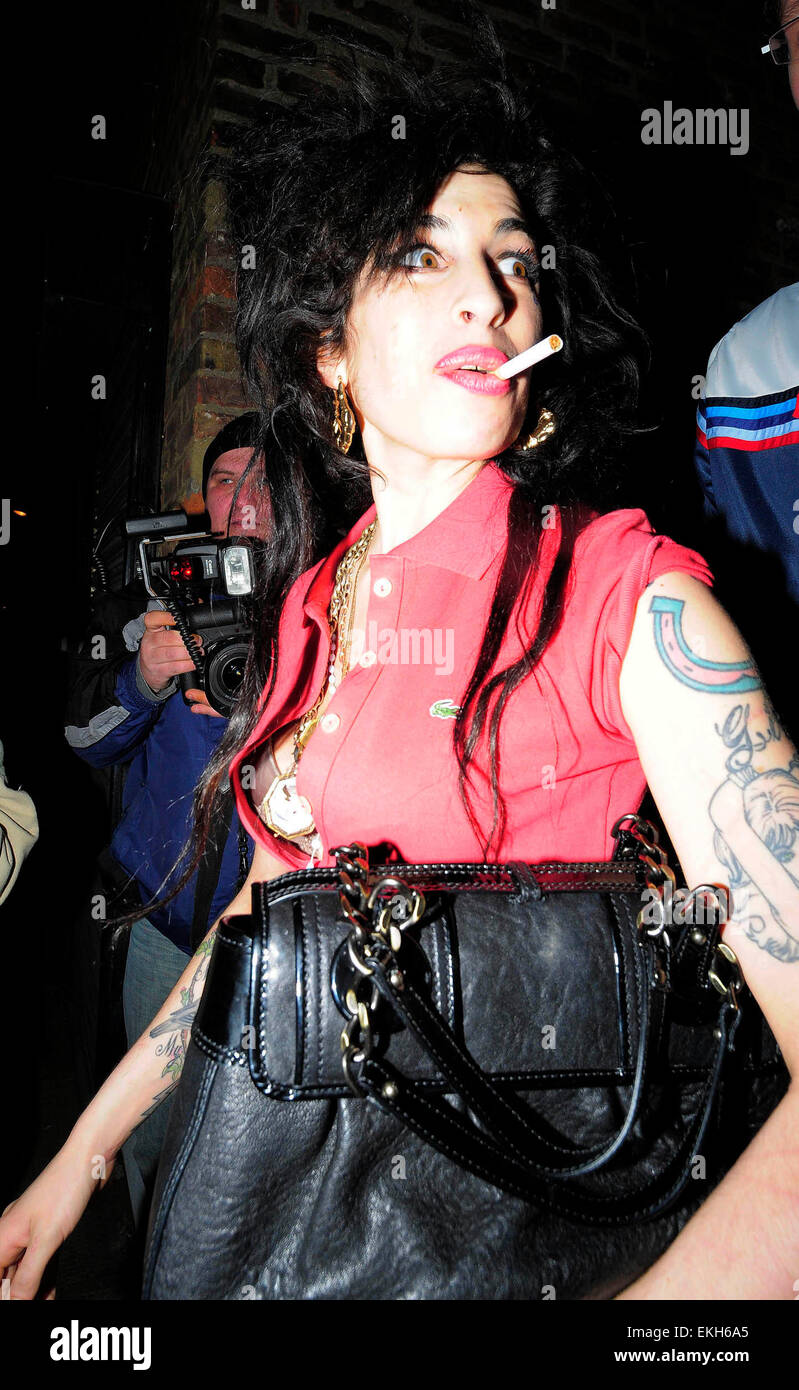 Amy Winehouse Drunk Stockfotos und -bilder Kaufen - Alamy