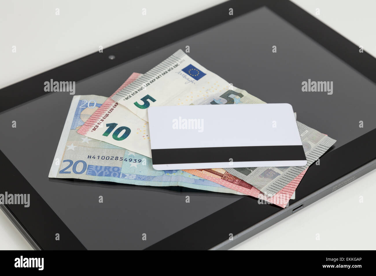 Euro-Bargeld, EC-Karte und tablet Stockfotografie - Alamy