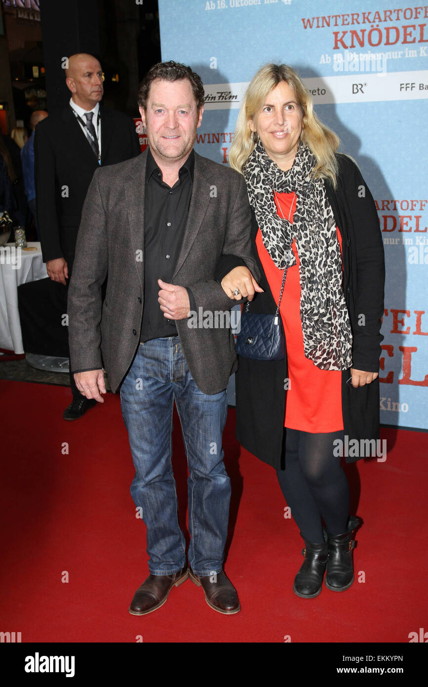 Premiere von Winter-Kartoffel-Knoedel am Sendinger Tor Kino Featuring ...