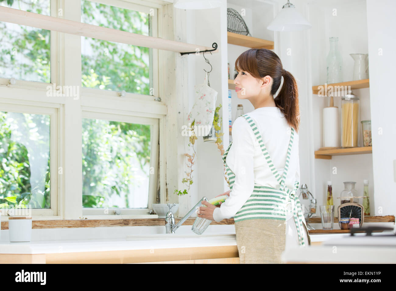 Die hausfrau -Fotos und -Bildmaterial in hoher Auflösung – Alamy