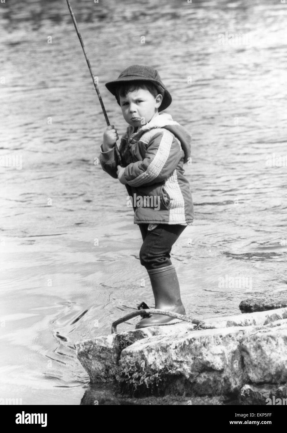 Gefleckter angler Schwarzweiß-Stockfotos und -bilder - Alamy