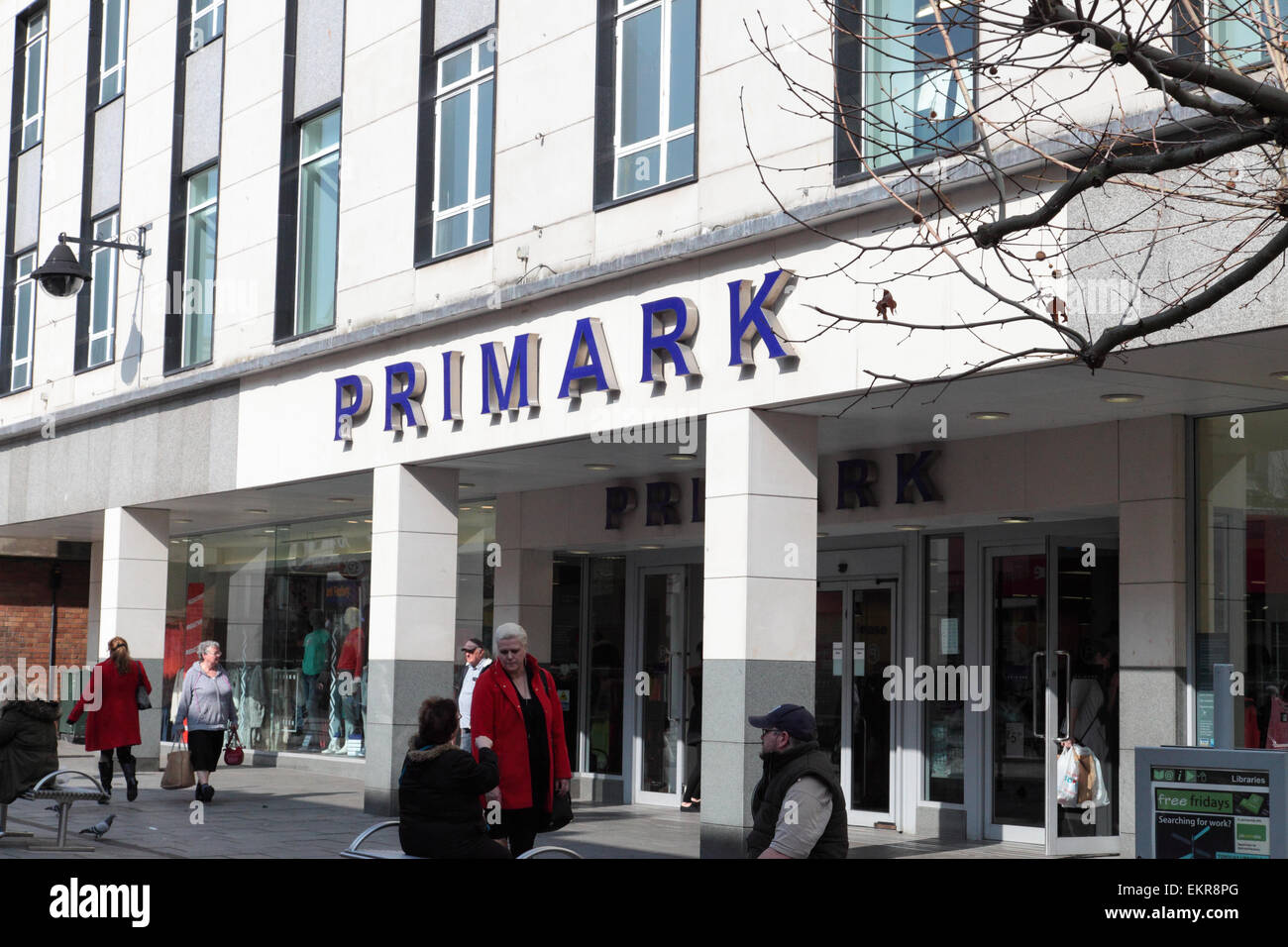 Primark store front -Fotos und -Bildmaterial in hoher Auflösung – Alamy