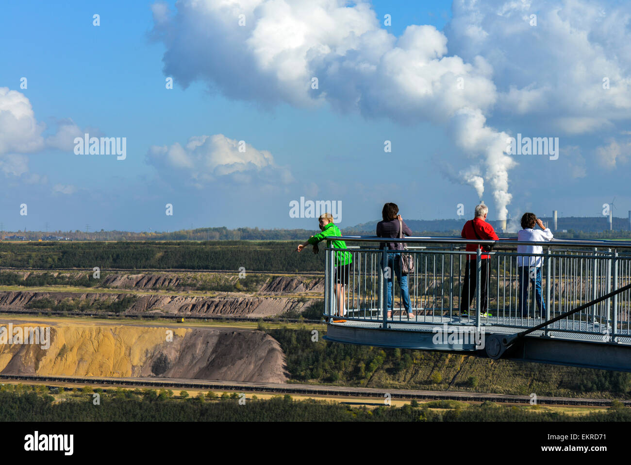 Braunkohle-Tagebau Garzweiler bei Jüchen, Nordrhein-Westfalen ...