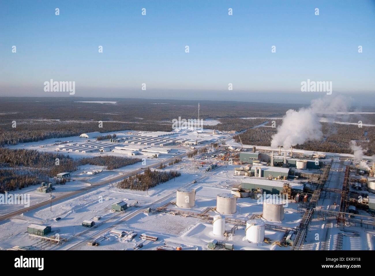 Oil sands alberta aerial view -Fotos und -Bildmaterial in hoher ...
