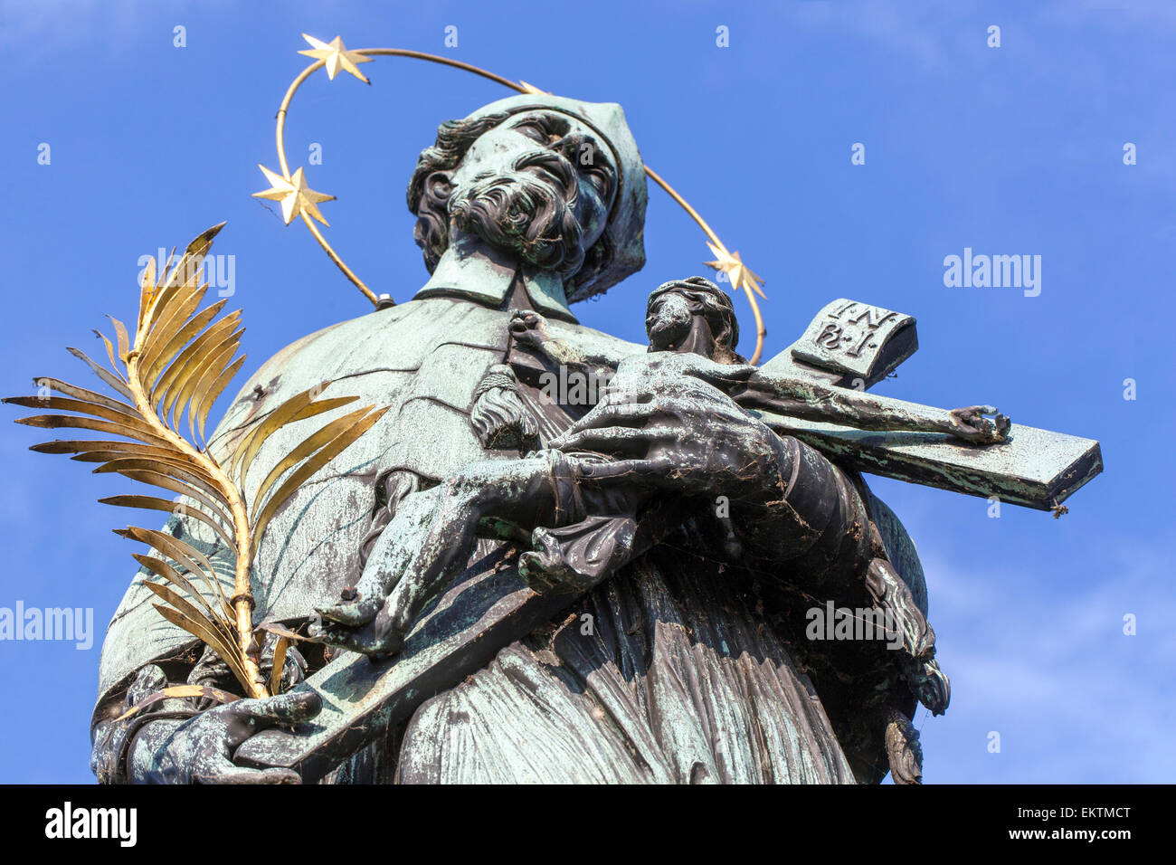 Saint john nepomuk statue -Fotos und -Bildmaterial in hoher Auflösung ...