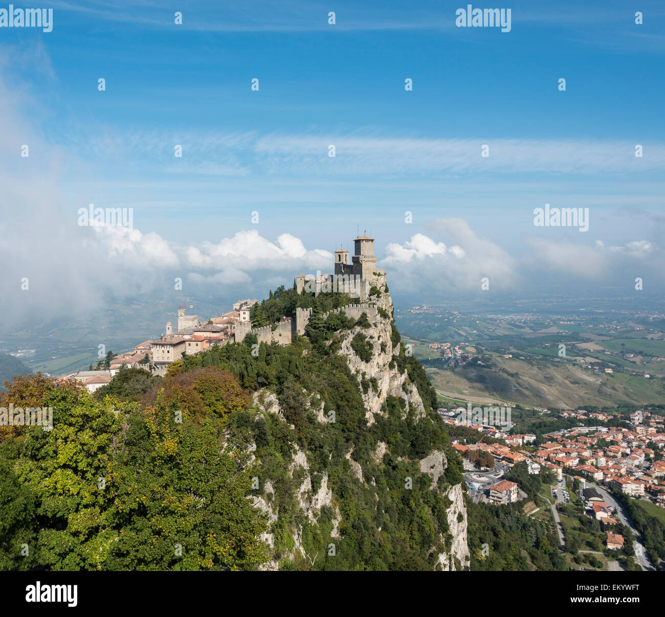 Rocca guaita turm Stockfotos und -bilder Kaufen - Alamy