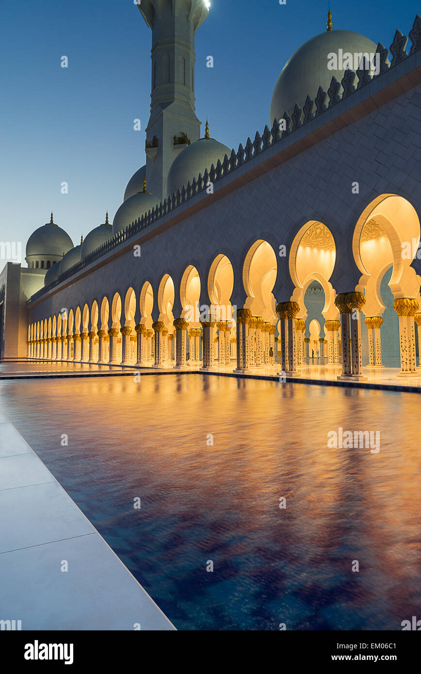 Sheikh Zayed Grand Moschee Stockfotografie - Alamy