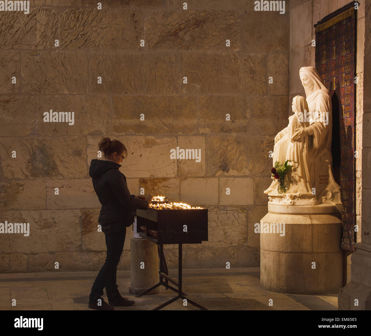 Mutter, heilige maria -Fotos und -Bildmaterial in hoher Auflösung – Alamy