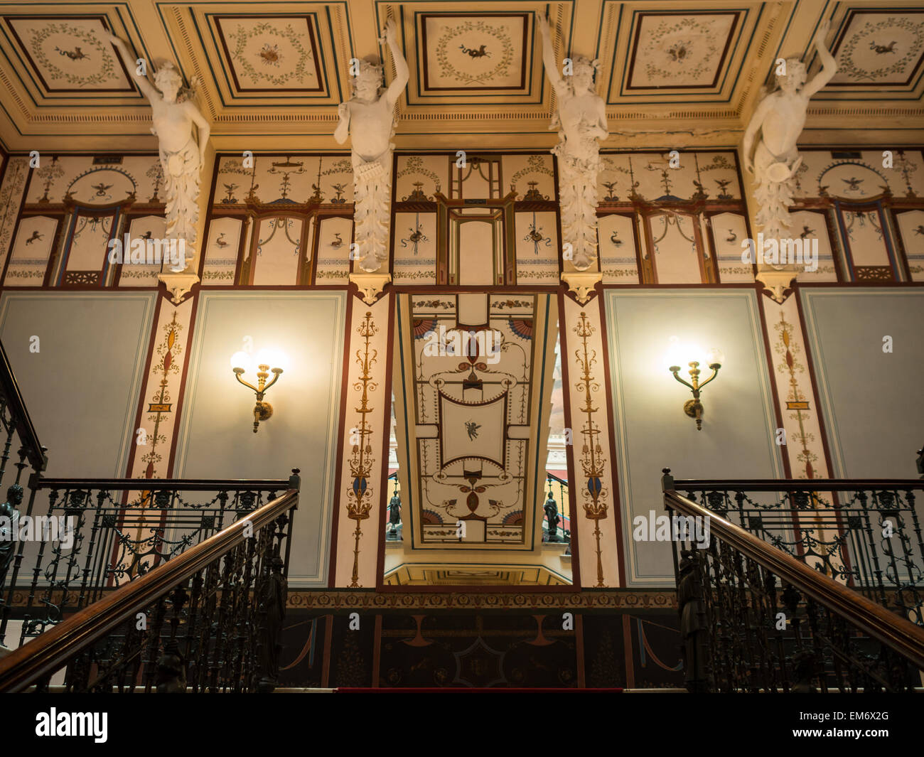 Treppe im Achillion Palace Stockfotografie - Alamy