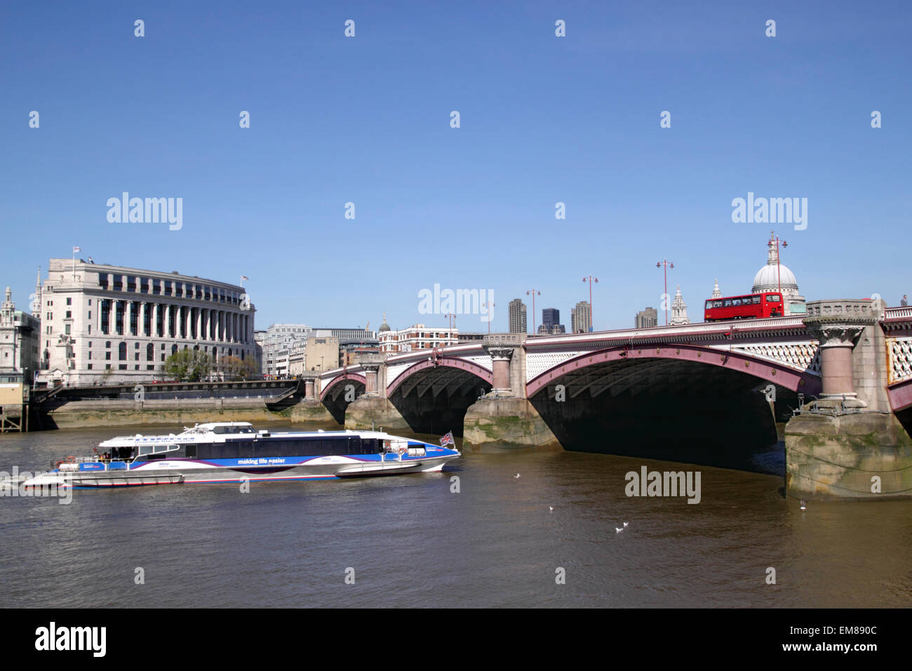 Blackfriars bridge london -Fotos und -Bildmaterial in hoher Auflösung ...