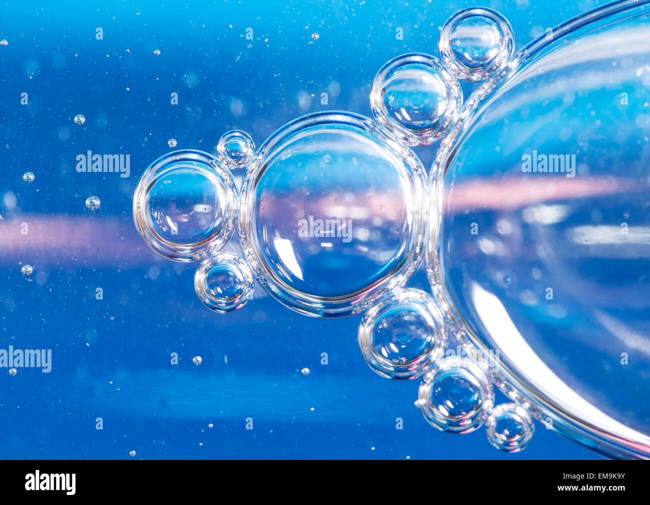 Klares stilles wasser -Fotos und -Bildmaterial in hoher Auflösung – Alamy