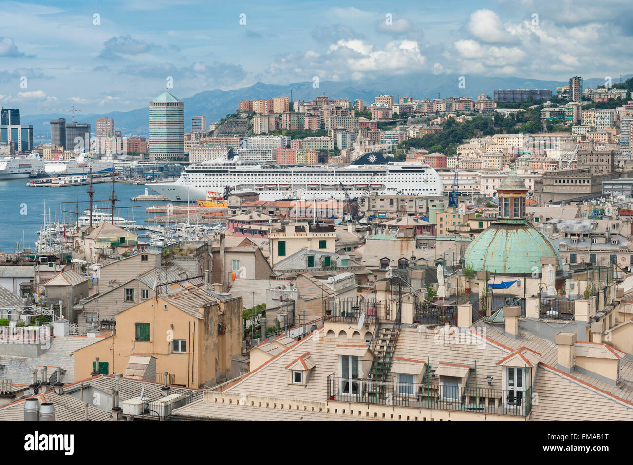 Genua altstadt -Fotos und -Bildmaterial in hoher Auflösung – Alamy