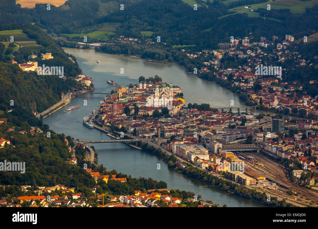 Altstadt von Passau, St.-Stephans Basilika, Zusammenfluss der drei ...