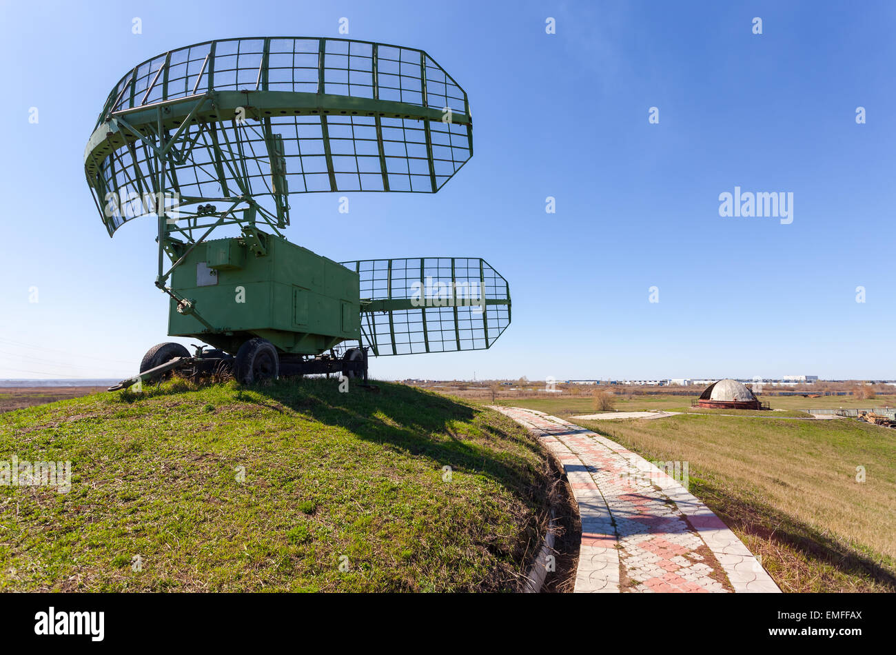Russian military mobile radar -Fotos und -Bildmaterial in hoher ...