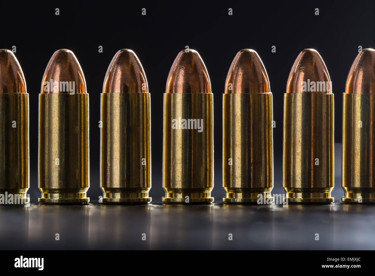 Gun pistol bullets cartridges -Fotos und -Bildmaterial in hoher ...