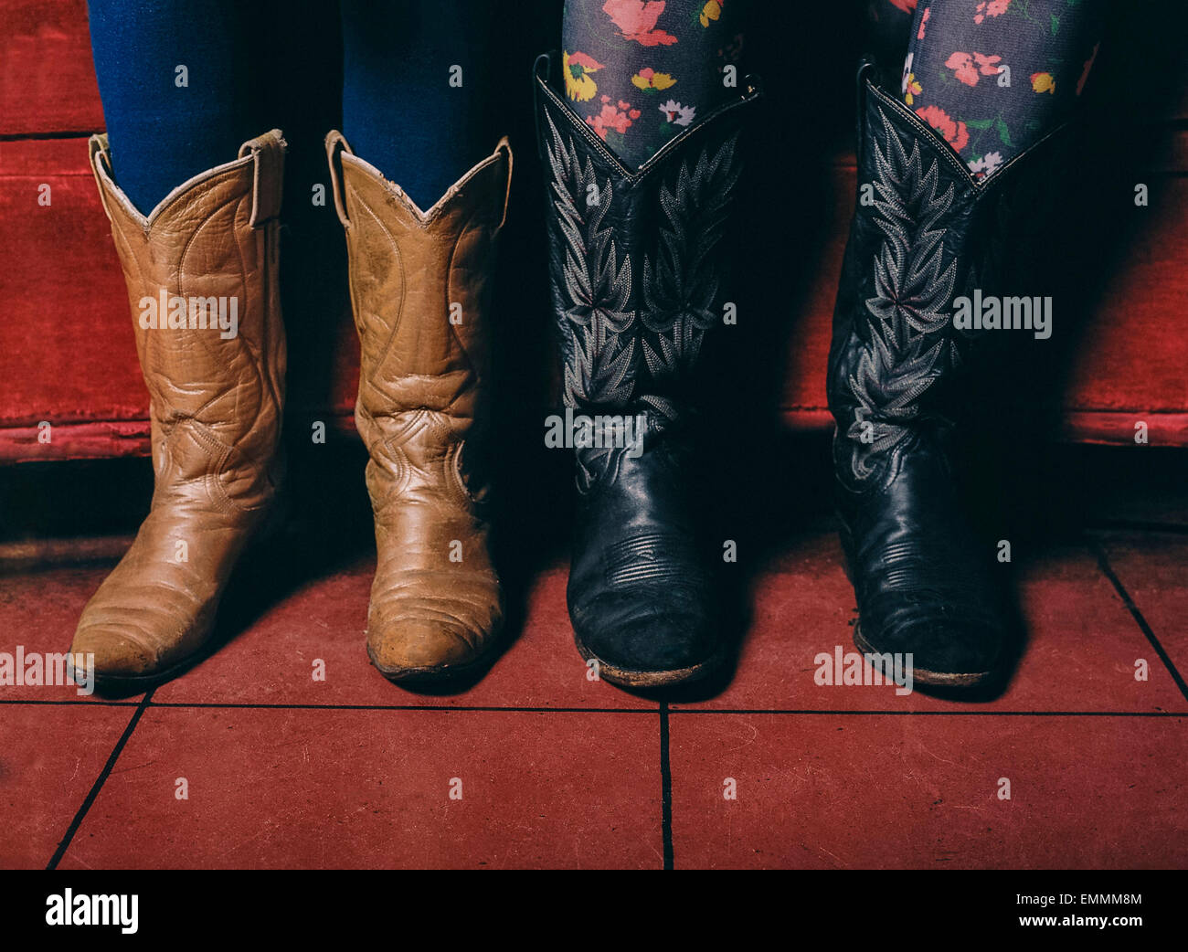 Alte cowboystiefel -Fotos und -Bildmaterial in hoher Auflösung - Seite ...