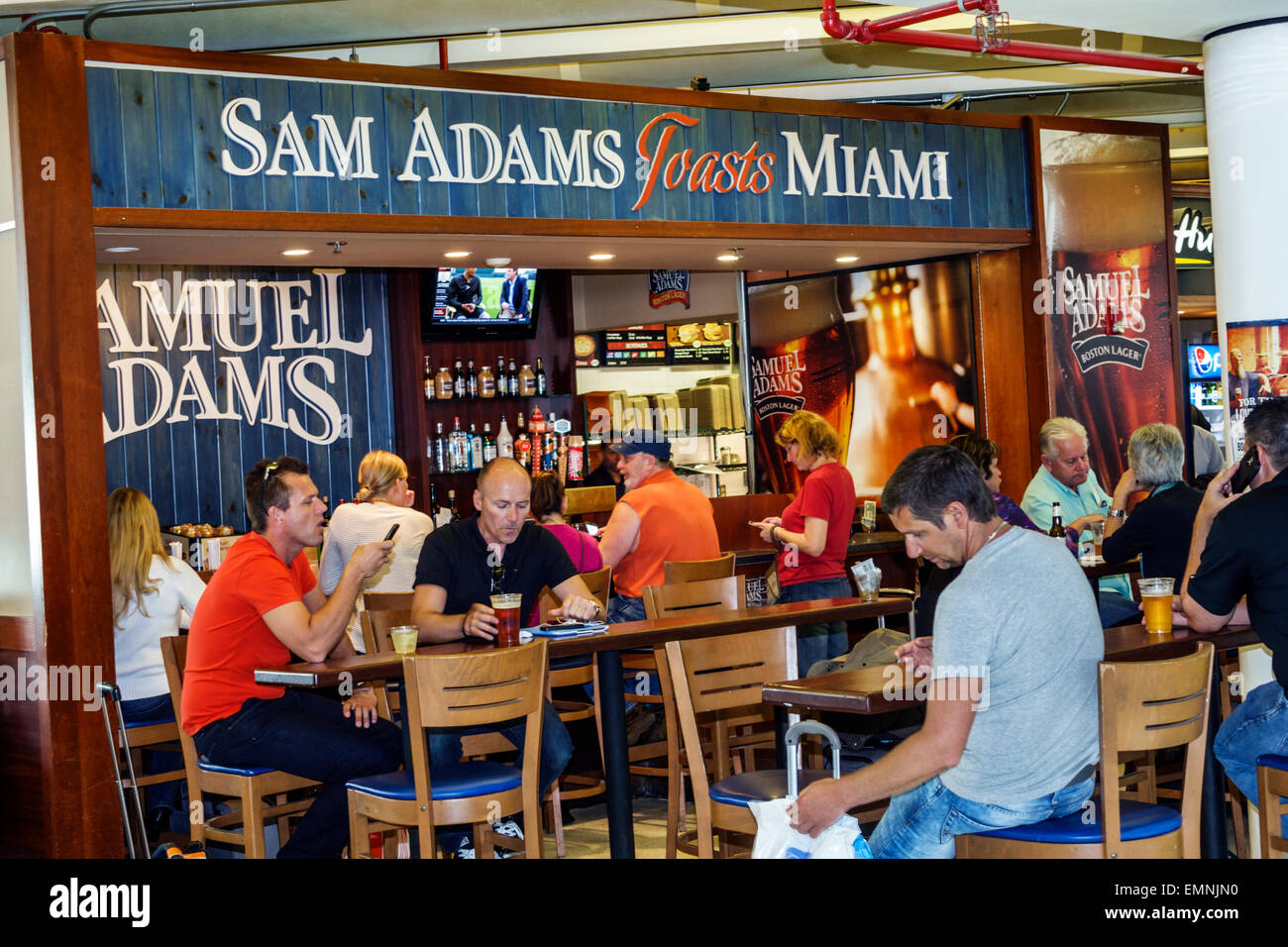 Sam Adams Toasts Miami Stockfotos und -bilder Kaufen - Alamy