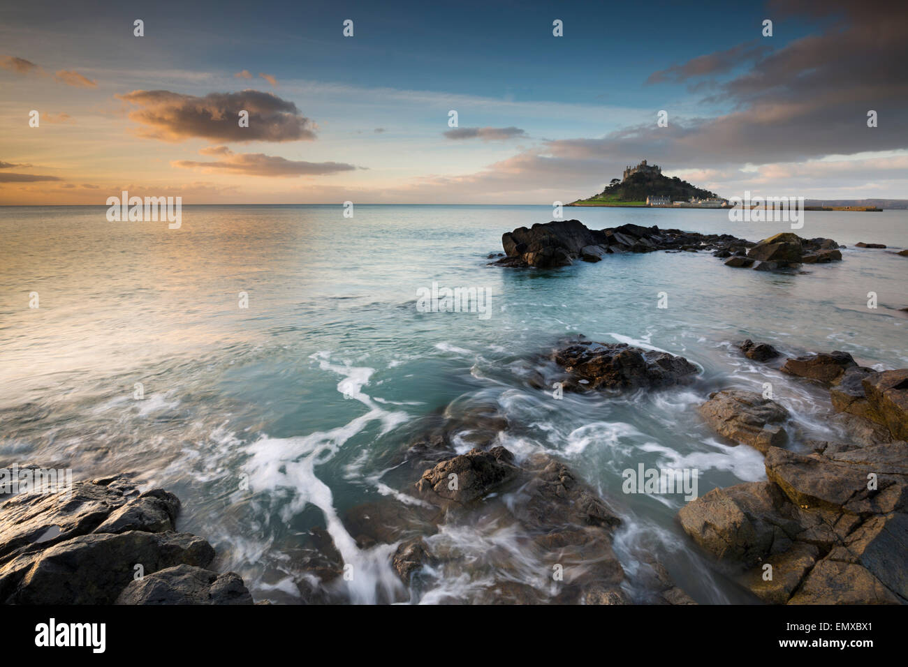 St. Michaels Mount; Dawn von Marazion; Cornwall; UK Stockfotografie - Alamy