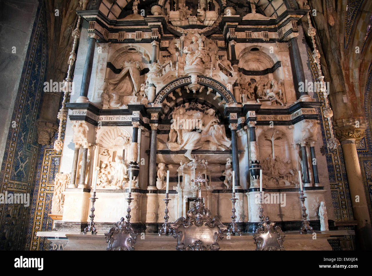 Kalkstein Altarbild Stockfotos und -bilder Kaufen - Alamy