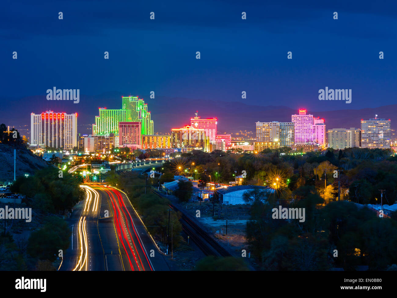 Neonlichter reno -Fotos und -Bildmaterial in hoher Auflösung – Alamy