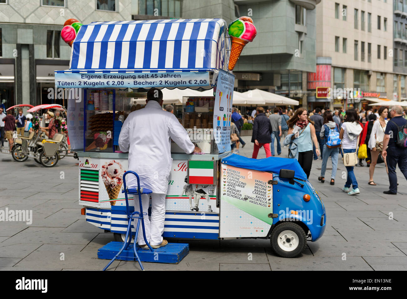 Eine kleine Mobile van verkaufen Eis auf der Straße von Wien ...