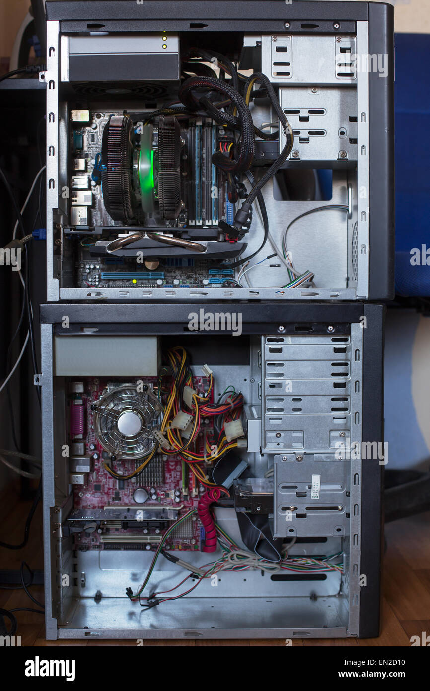 Repairing computer -Fotos und -Bildmaterial in hoher Auflösung – Alamy