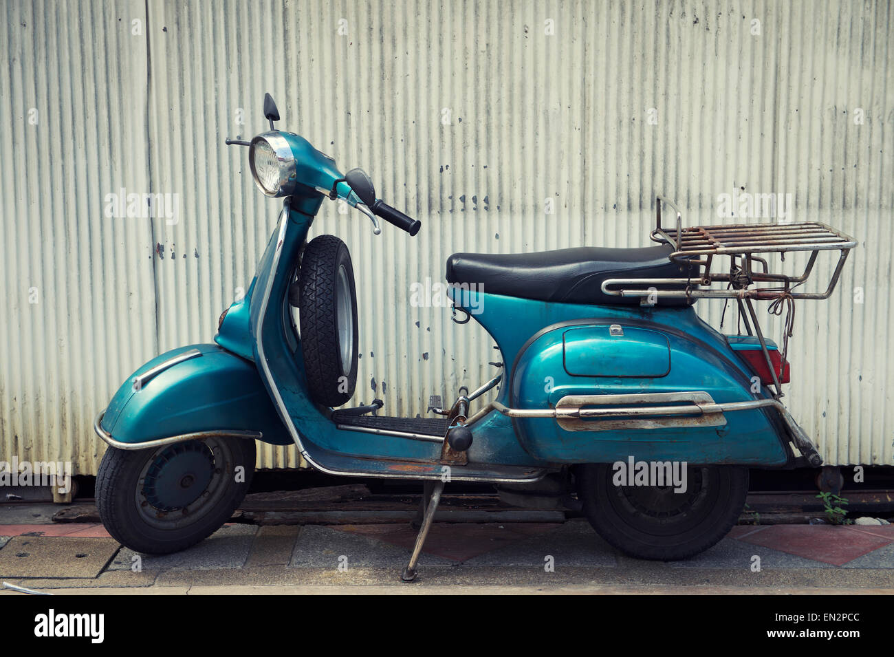 Oldtimer Scooter Stockfotos und -bilder Kaufen - Alamy