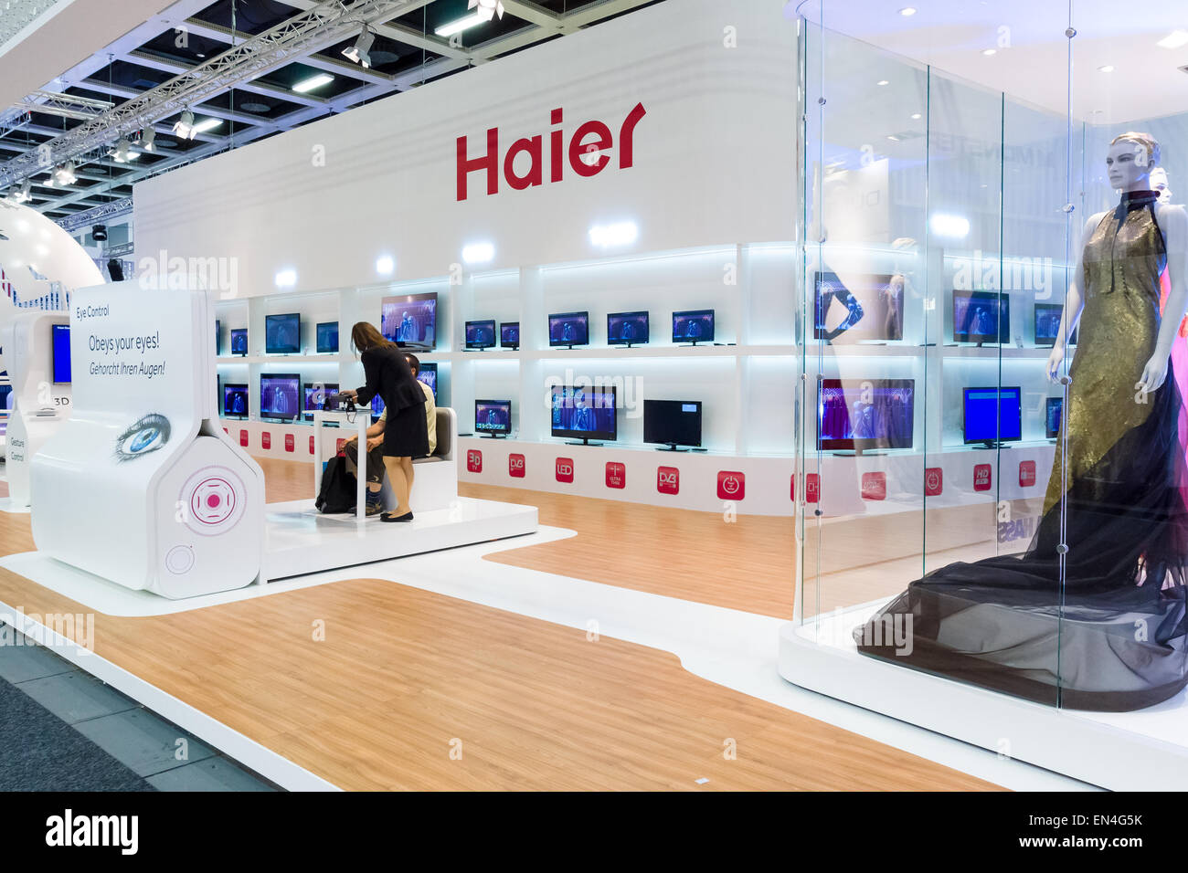 Haier booth -Fotos und -Bildmaterial in hoher Auflösung – Alamy