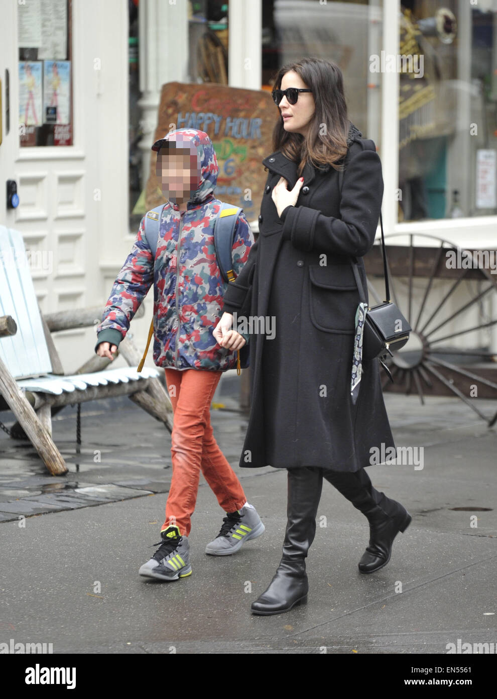 Liv tyler and milo william langdon -Fotos und -Bildmaterial in hoher ...