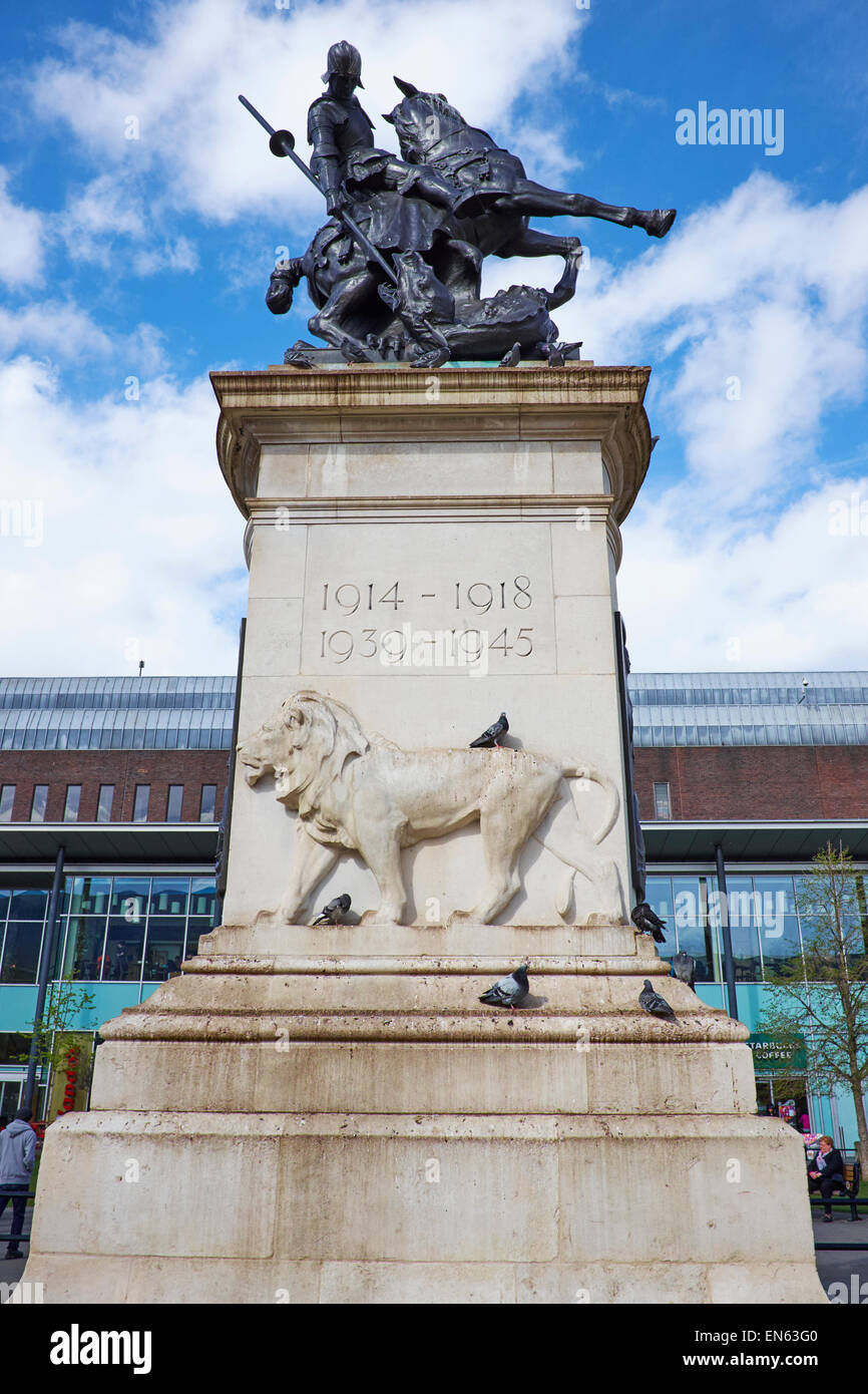 Statue von st george und der drache Stockfotos und -bilder Kaufen - Alamy