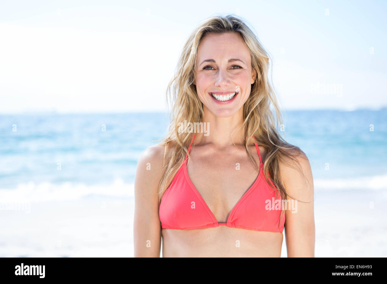 Blondine Im Bikini Fotos Und Bildmaterial In Hoher Auflösung Seite