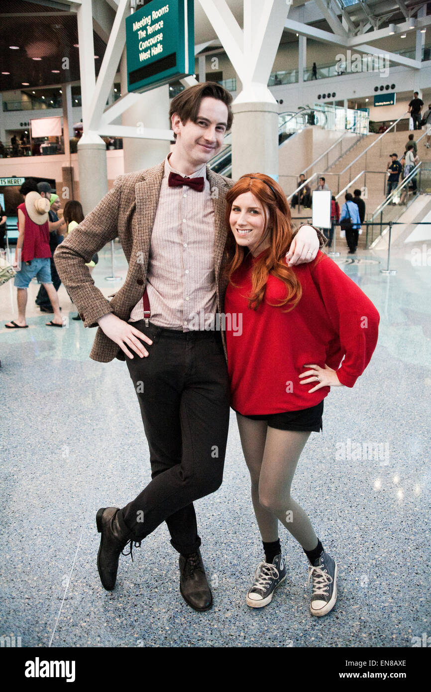 Cosplayer Ewan und Angel Anderson verkleidet als der 11. Doktor und Amy ...