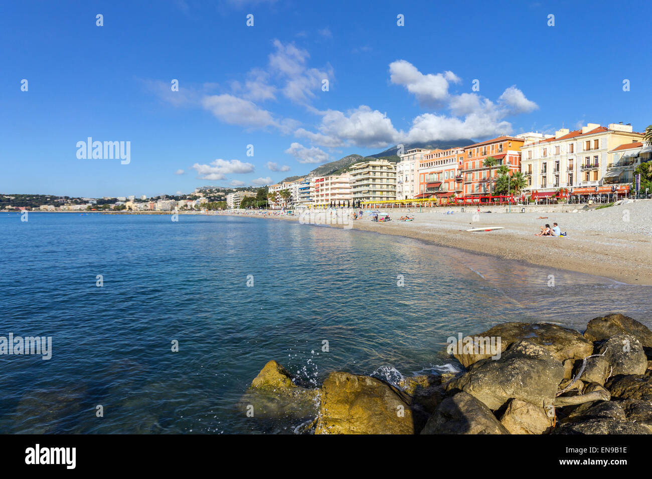 Menton sandy beaches -Fotos und -Bildmaterial in hoher Auflösung – Alamy