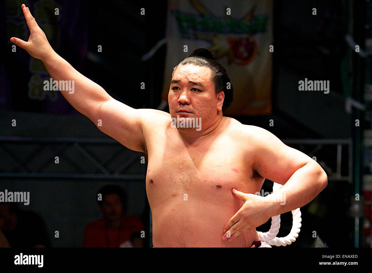 Chiba, Japan. 25. April 2015. Harumafuji Sumo: Sumo-Turnier ...