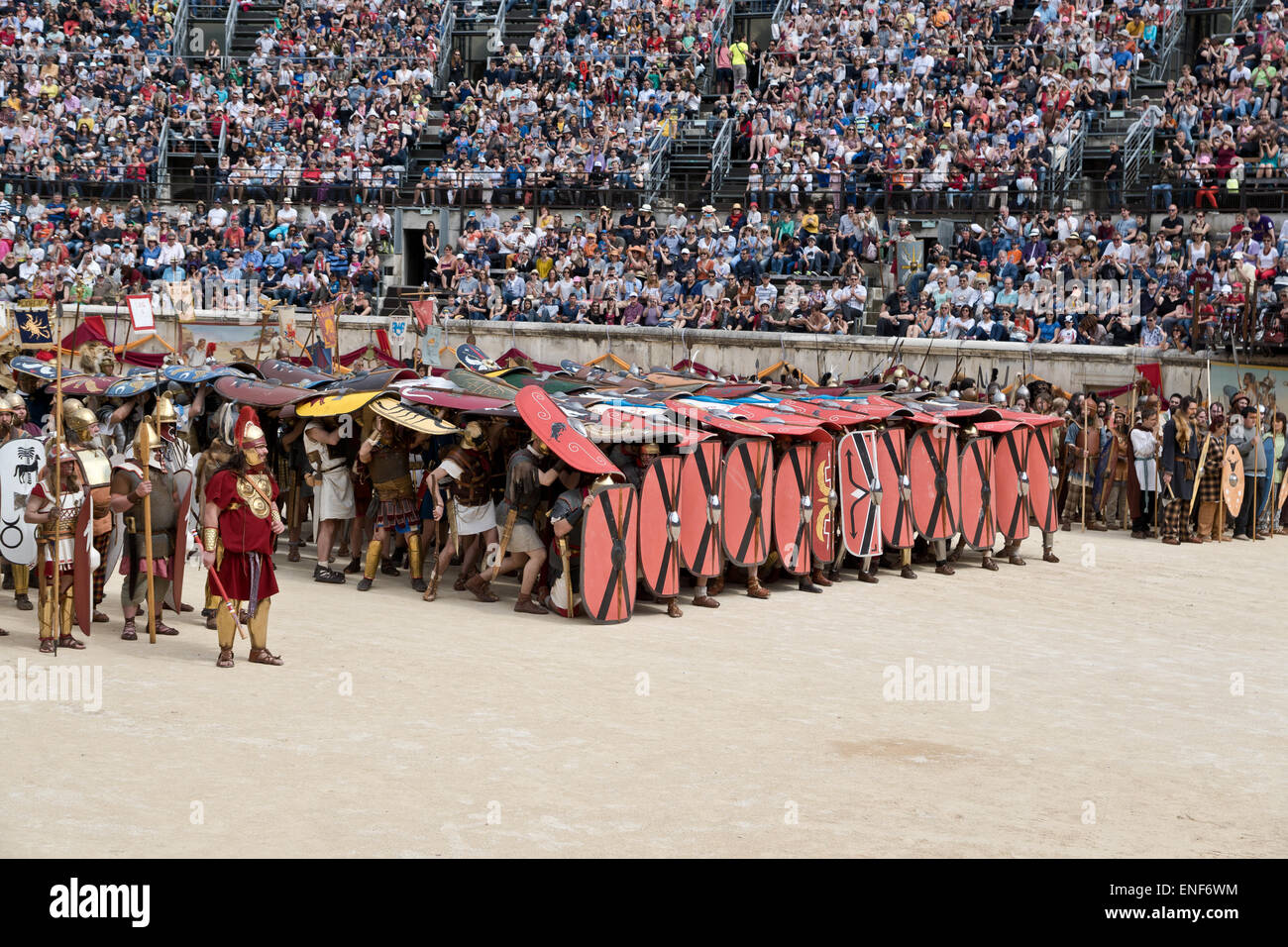 Römischen Reenactment-Spiele in der Arena von Nimes befindet sich ein ...