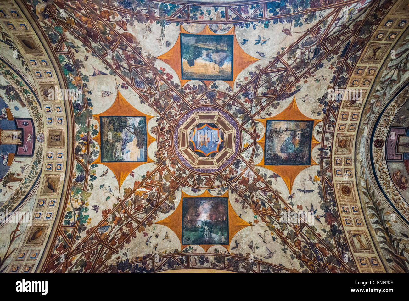 Kunstvolle Deckengemälde, Palazzo Chigi Saracini-Siena, Toskana ...