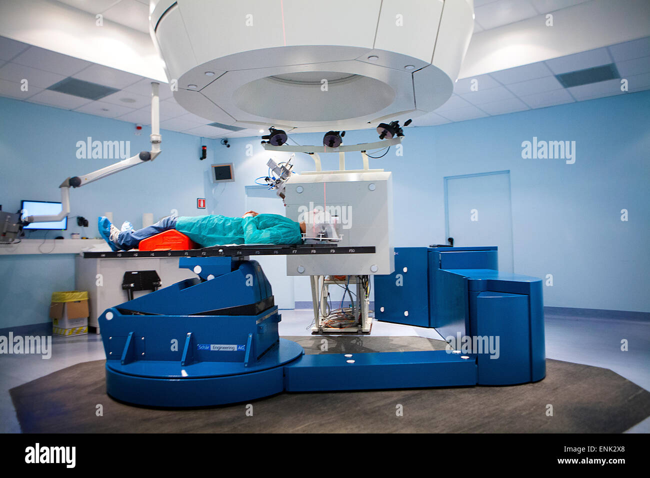 Strahlentherapie masken -Fotos und -Bildmaterial in hoher Auflösung – Alamy