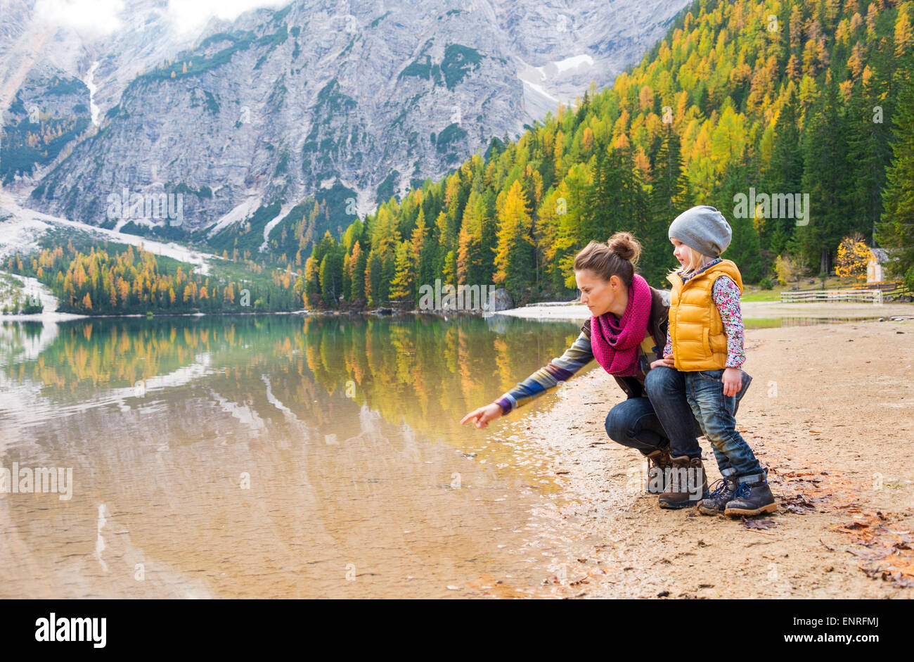 Mutter und tochter wandern -Fotos und -Bildmaterial in hoher Auflösung – Alamy
